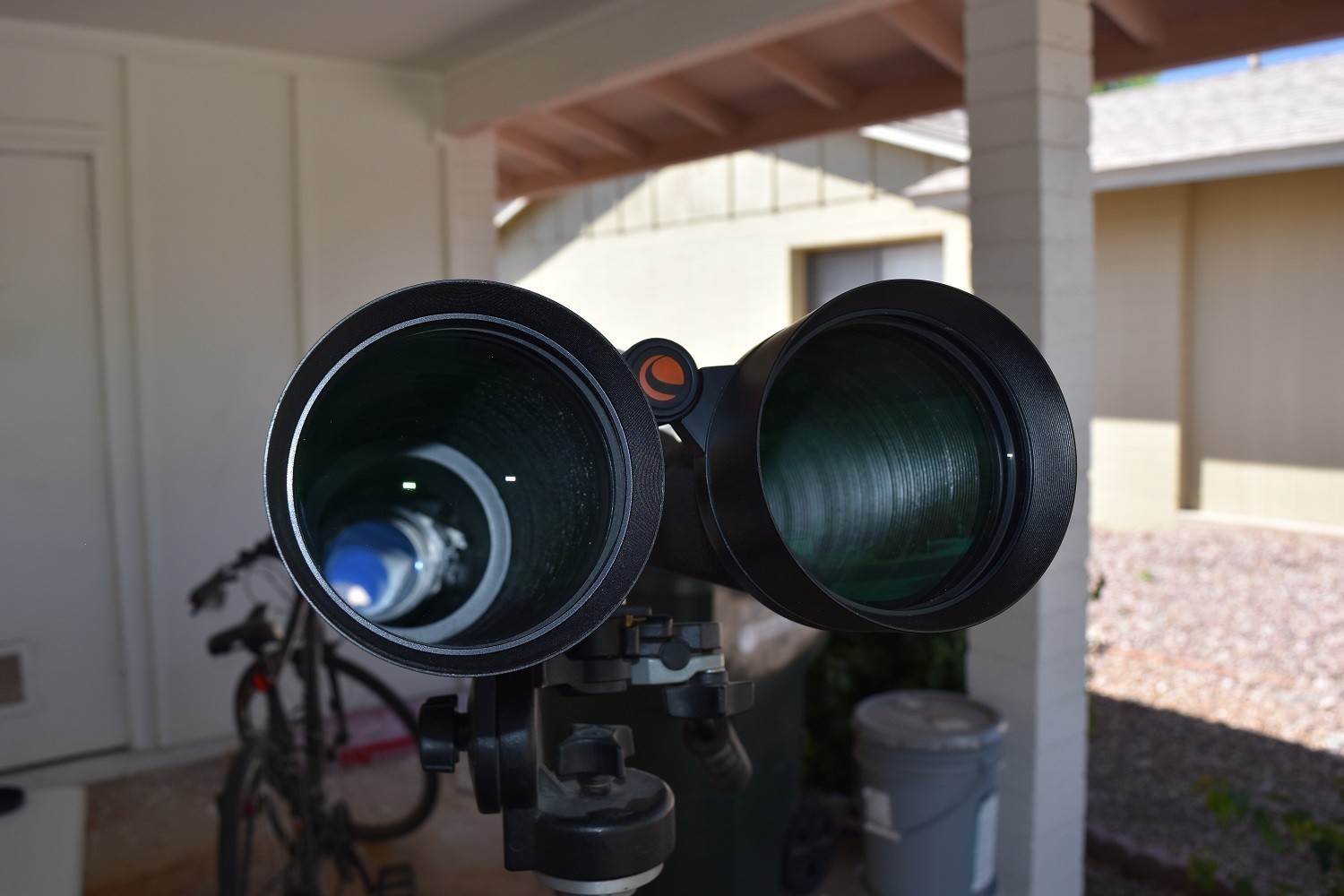 Обзор CELESTRON SKYMASTER 15x70. Бинокль с большой апертурой для ...